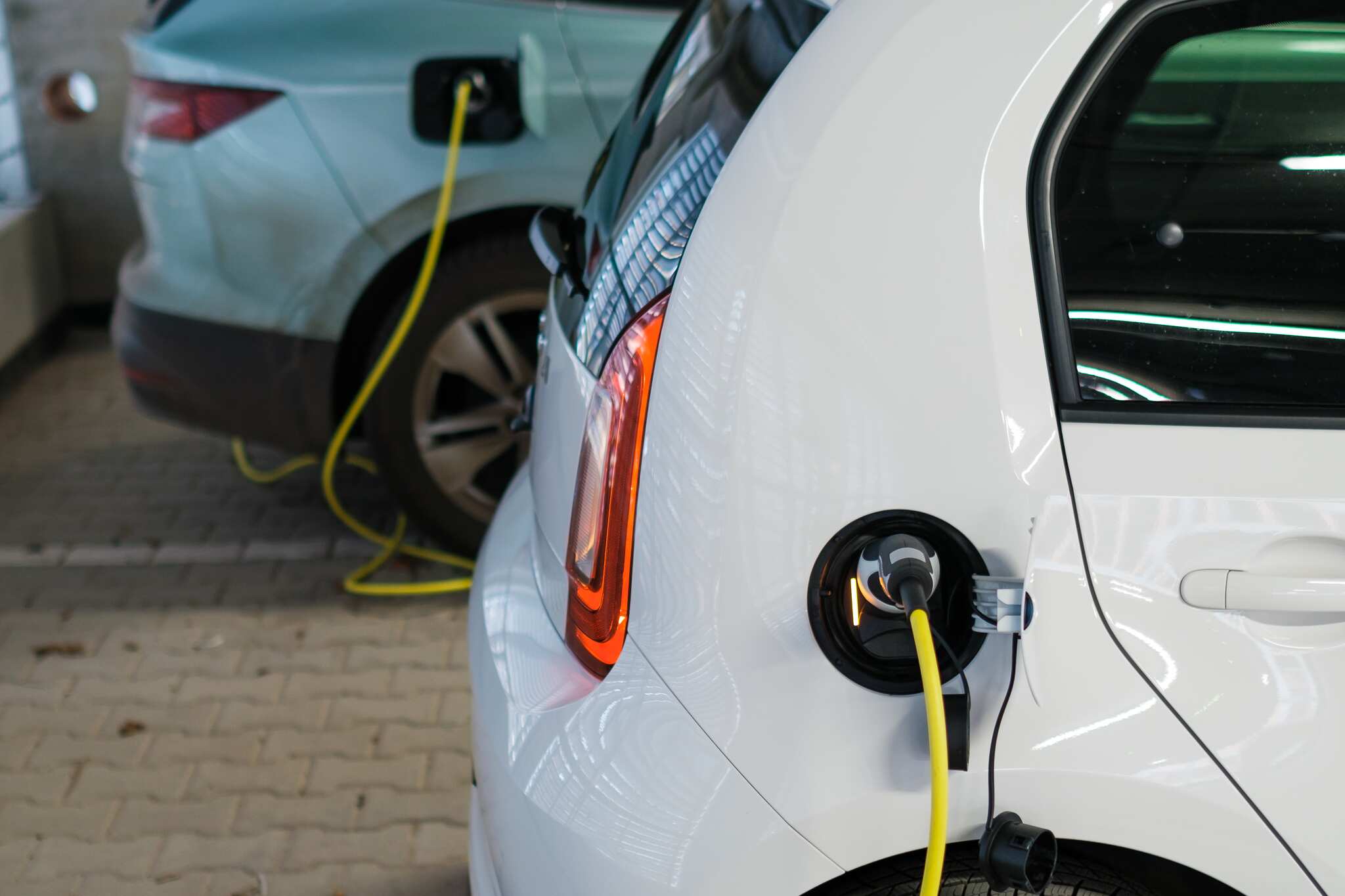 Where will we charge the electric vehicles of the future? | Tech It Out ...