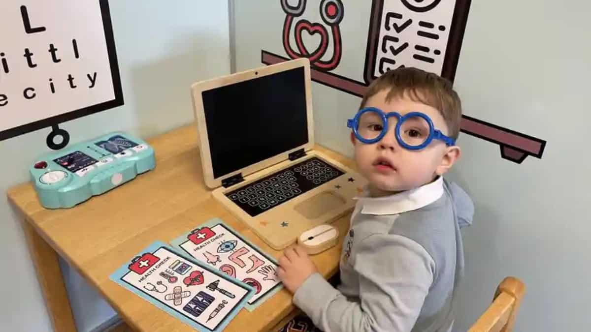 Mensa IQ challenge: A 4-year-old self-taught boy is Britain's youngest ...