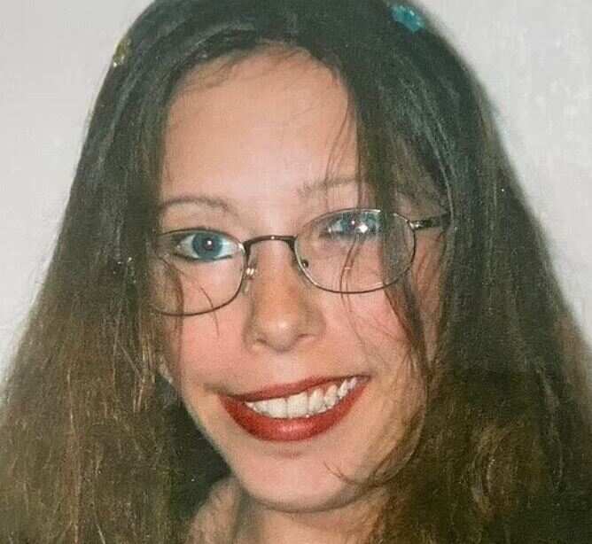 UK: Schizophrenic woman lay dead in Surrey flat for over 3 years, kin ...