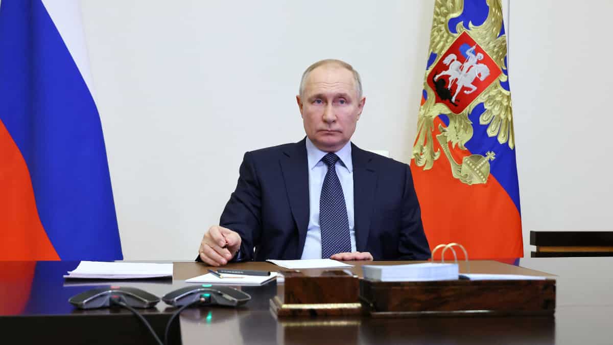 WATCH | ‘You simply misspoke’: Vladimir Putin scolds official for saying Russia not best country ...