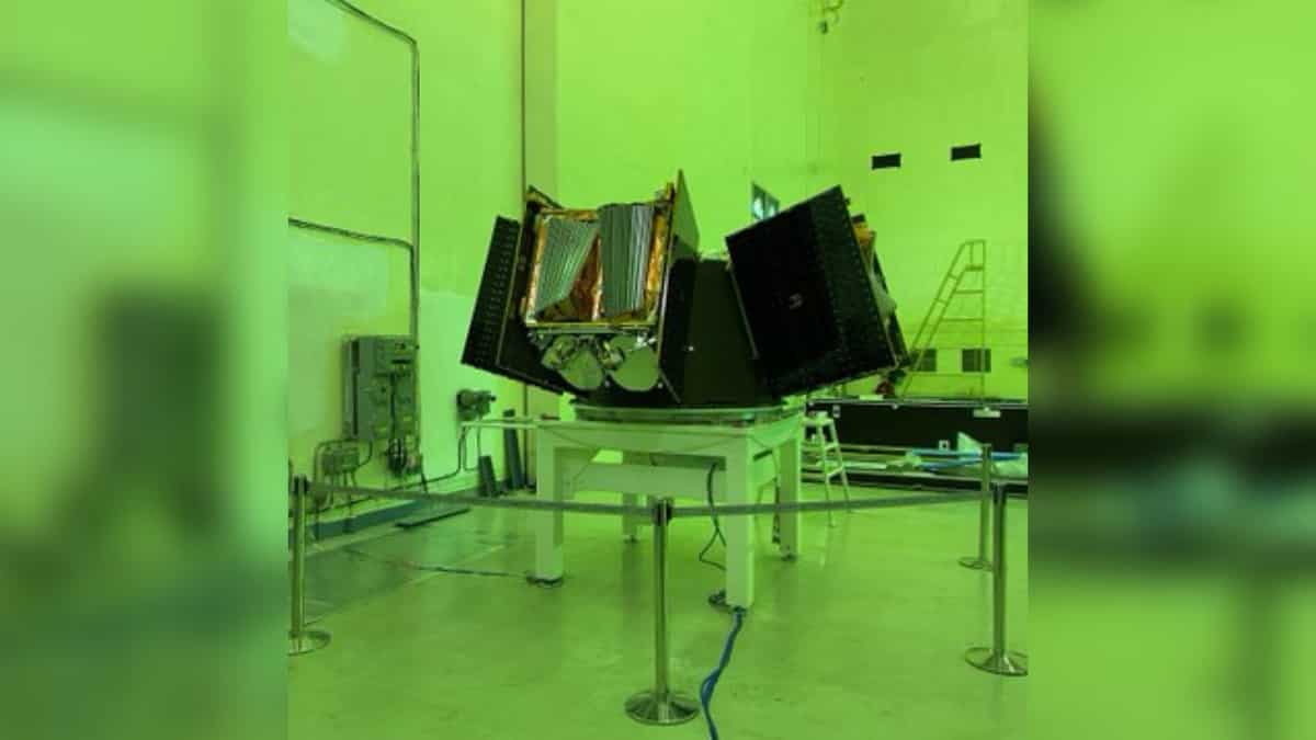 UK-based OneWeb's 36 satellites ready for launch from India by heaviest ...