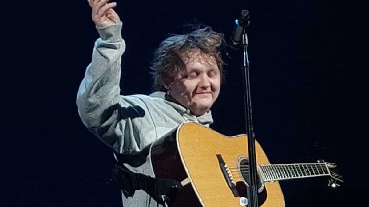 What is Tourette Syndrome? Know everything about Lewis Capaldi's ...