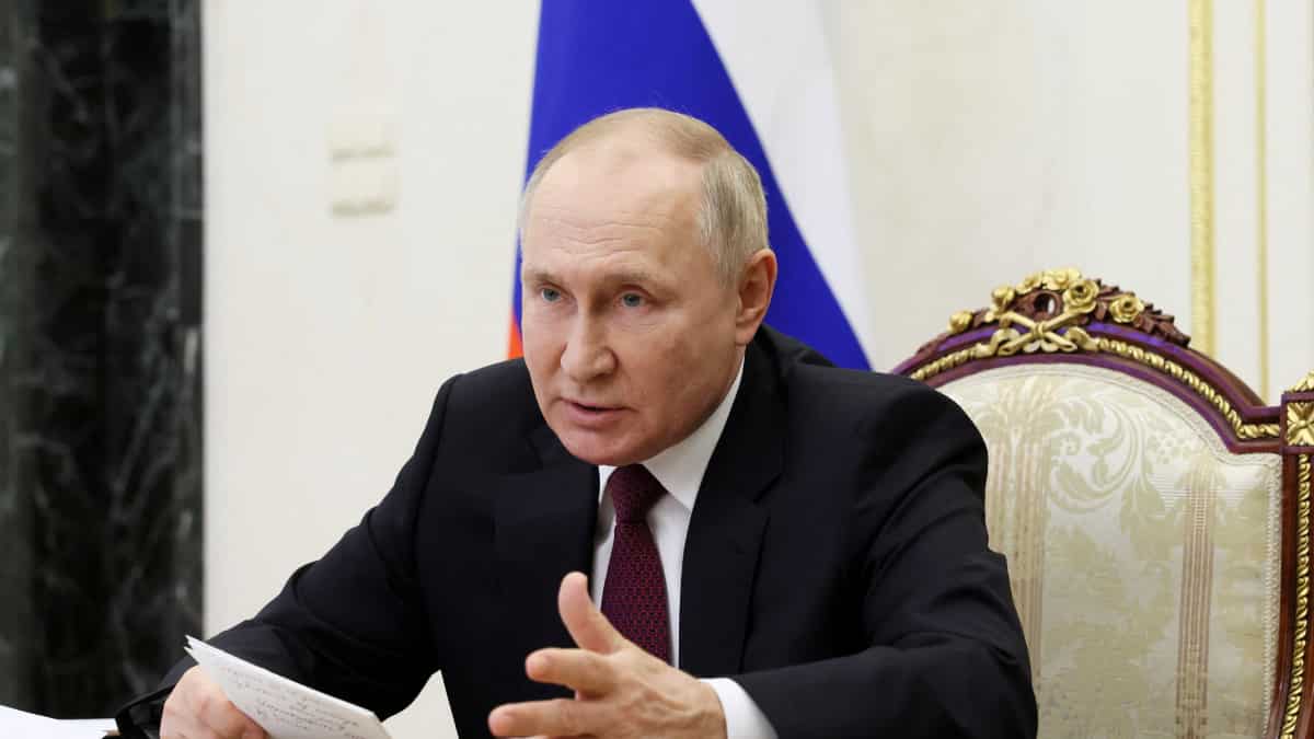 Ukraine war: Putin says 'terrorists' shot at civilians in southern ...