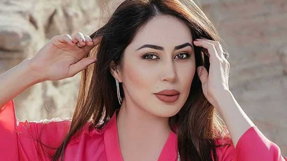 Uzbek singer Kaniza handed month-long stage ban after 'immoral and obscene' video ...