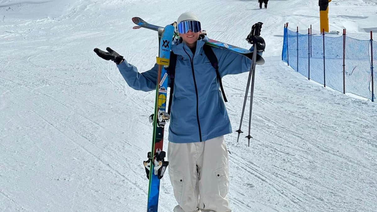 INCREDIBLE: Swiss skier Andri Ragetti does Ronaldo's SIIUUU celebration ...