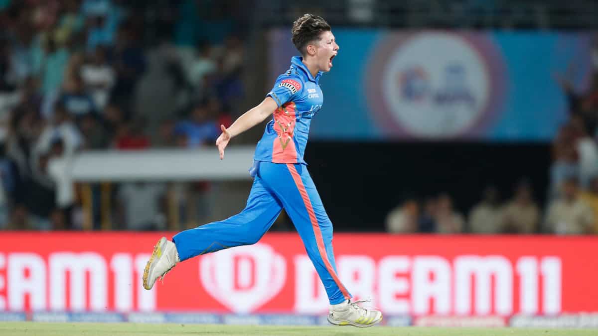 WPL 2023: Mumbai Indians' Issy Wong takes maiden hat-trick of league ...