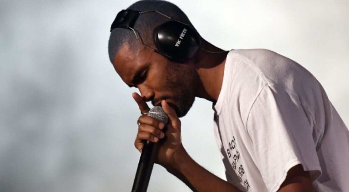 Fans upset with Frank Ocean for his poor show at Coachella - Entertainment News