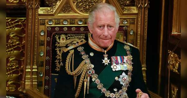 King Charles' merciless school days, when bullies 'broke his nose' and ...