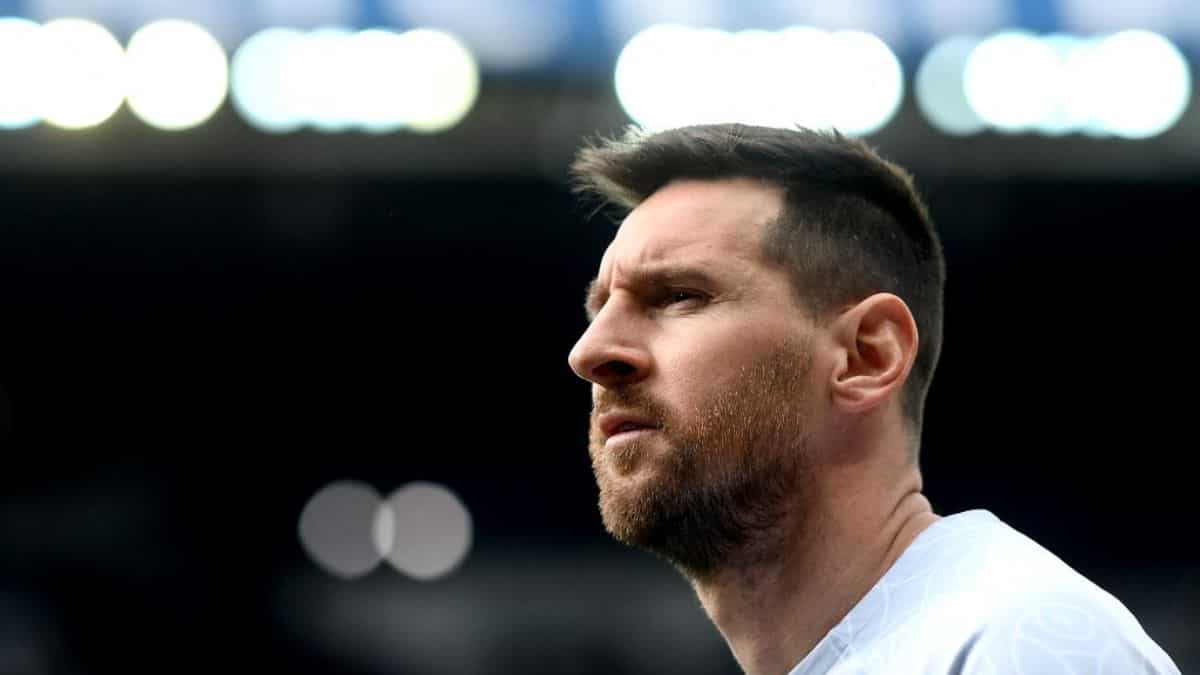 WATCH VIDEO - Lionel Messi issues apology to PSG fans for unauthorised Saudi trip - Sports News