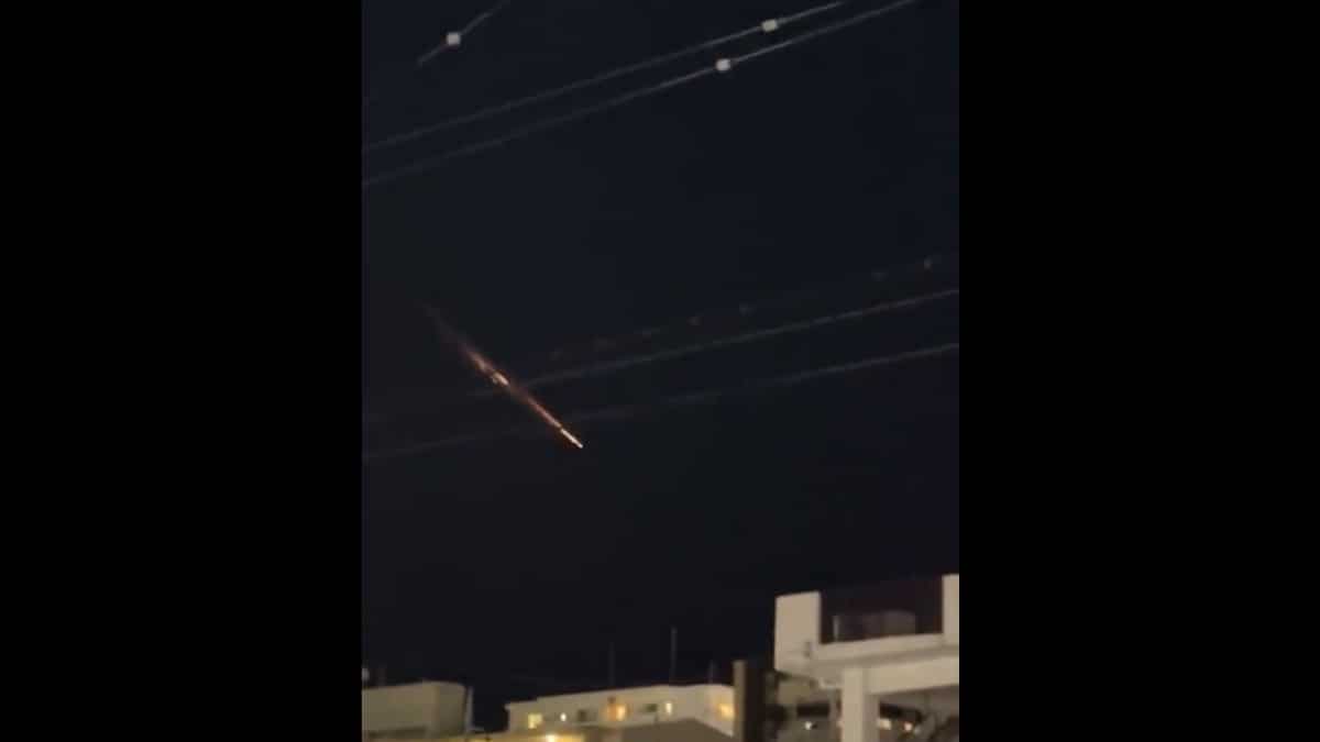 Watch: 'Strange' fireball glides past Japan skies, leaving netizens ...