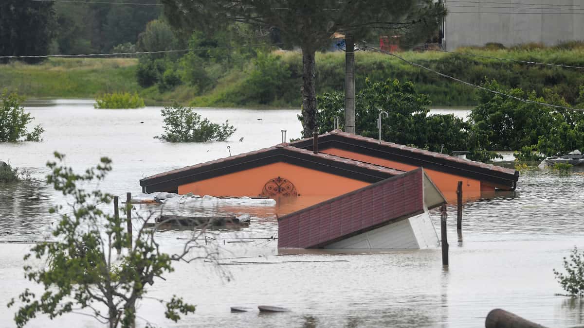Italy hit by heavy rain, witnesses half of annual rainfall in 36 hours ...