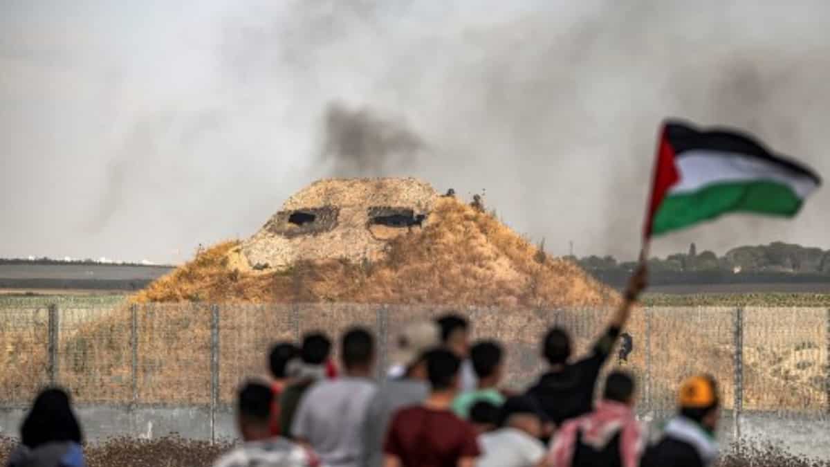 In pics | Thousands of Israelis participate in contentious 'flag march ...