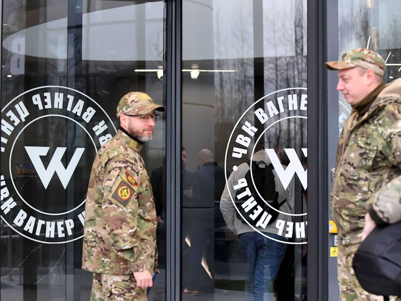 Russia detained top generals just hours after Wagner revolt: Report ...