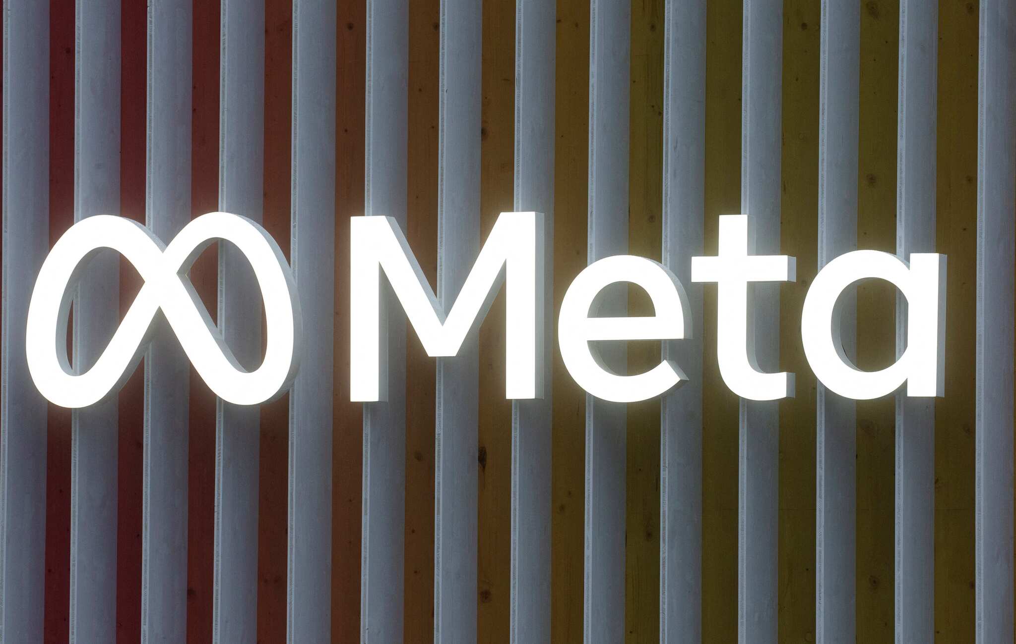 Meta threatens to pull news content from social media sites over ...