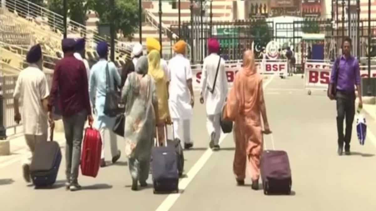 Pakistan High Commission issues 473 visas to pilgrims to attend death ...