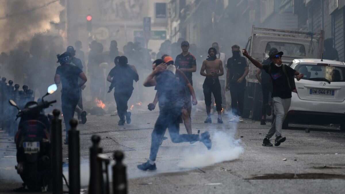 In Pics | France seethes, riots continue for fourth day, calls for ...
