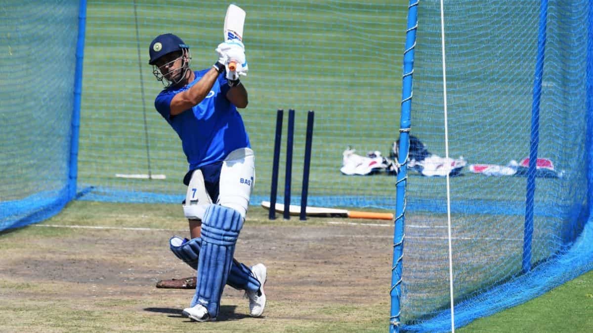 Indian cricket legends send birthday greetings to MS Dhoni as Thala ...