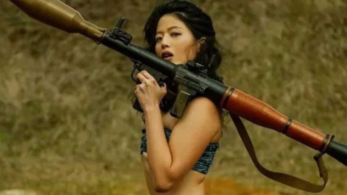 Instagram model is now an 'Emotional Support Stripper' in Ukraine - World News