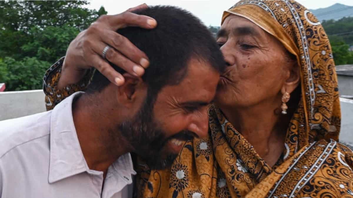 Pakistani migrants perished in Greece boat tragedy, survivors abandoned ...