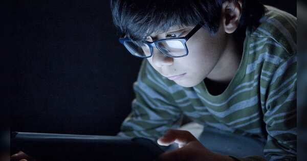 Kids need humans, not screens! Effects of early screen time exposure on ...