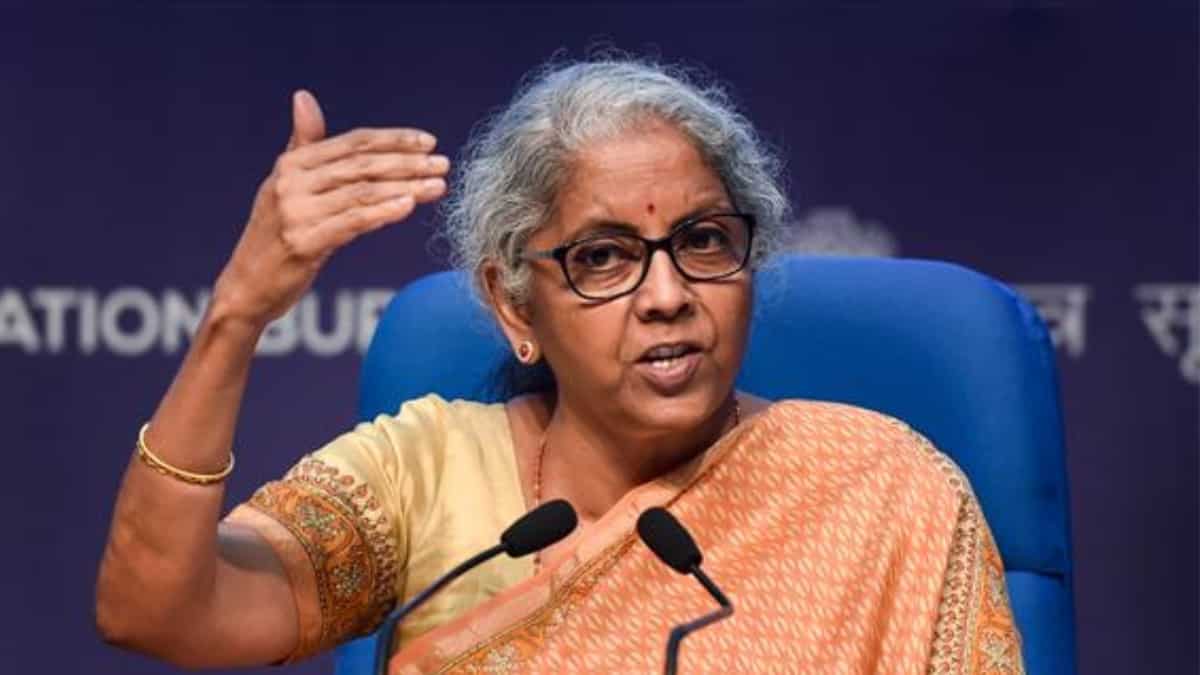 Indian government taking steps to control price rise, tomatoes being ...