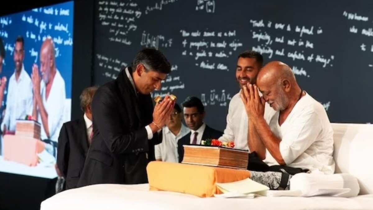 Rishi Sunak attends Ramayana recitation by Indian preacher Morari Bapu ...
