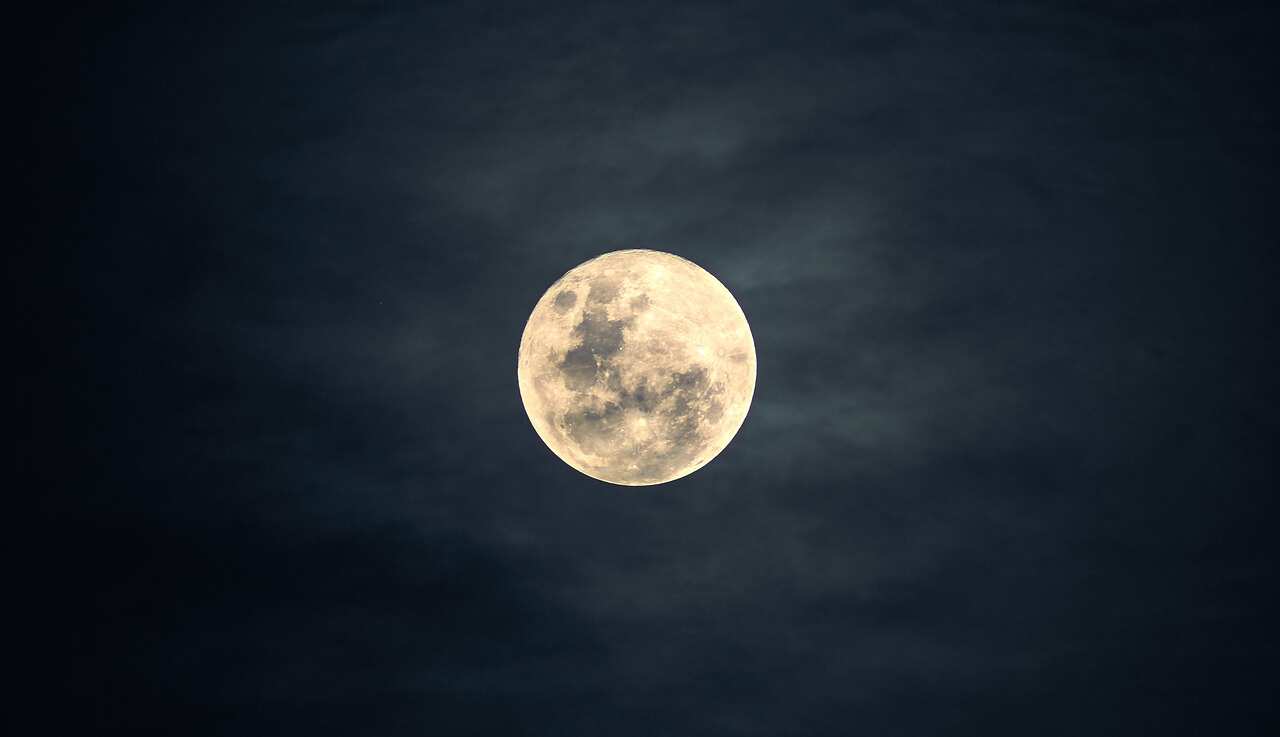 Super Blue Moon 2023 Live: Here's how you can watch the brightest moon ...