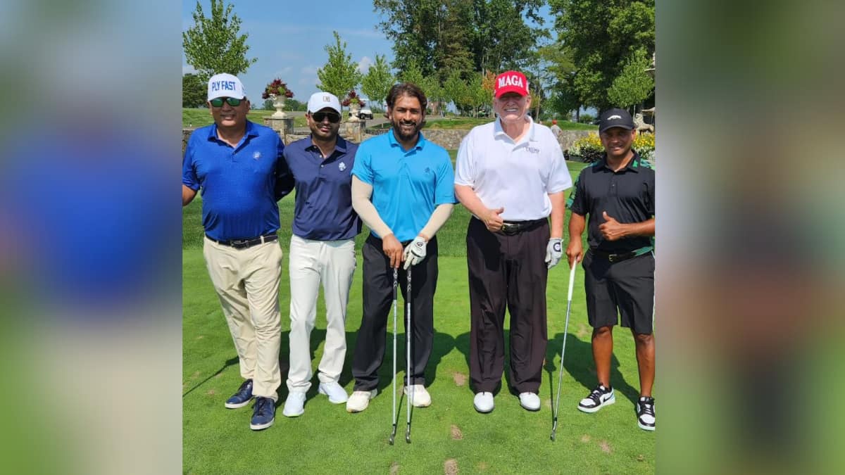 MS Dhoni plays golf with former US president Donald Trump, picture ...