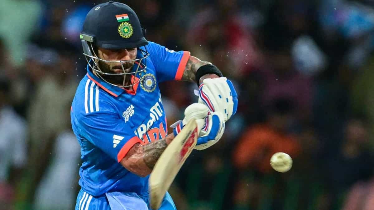 Asia Cup: Virat Kohli brings back MCG memories, hits Rauf-like-six to ...
