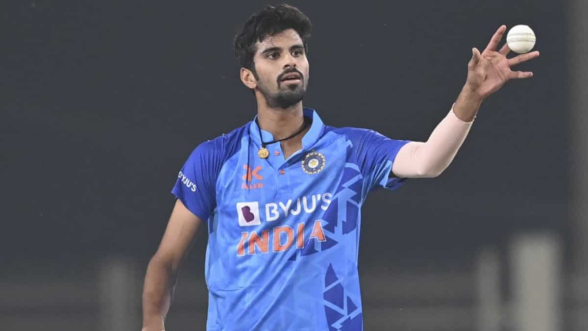 Asia Cup: Washington Sundar joins Indian Team in Colombo as cover for ...