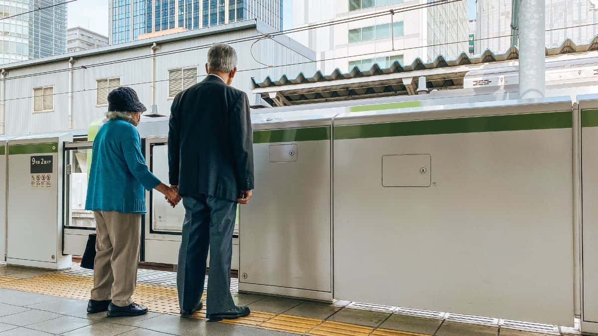 Japan population crisis worsens, one in 10 people aged 80 or older ...