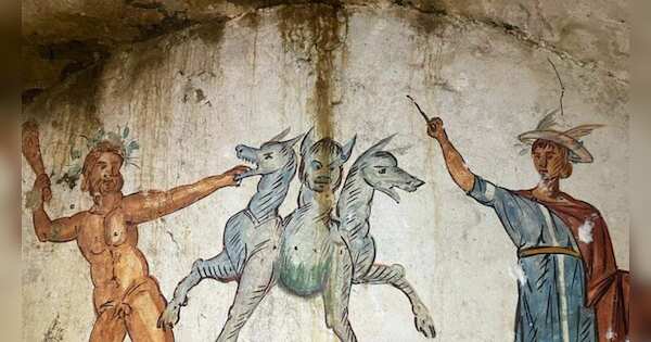 Archaeologists unseal 2000-year-old mummy discovered in Italy's 'Tomb ...