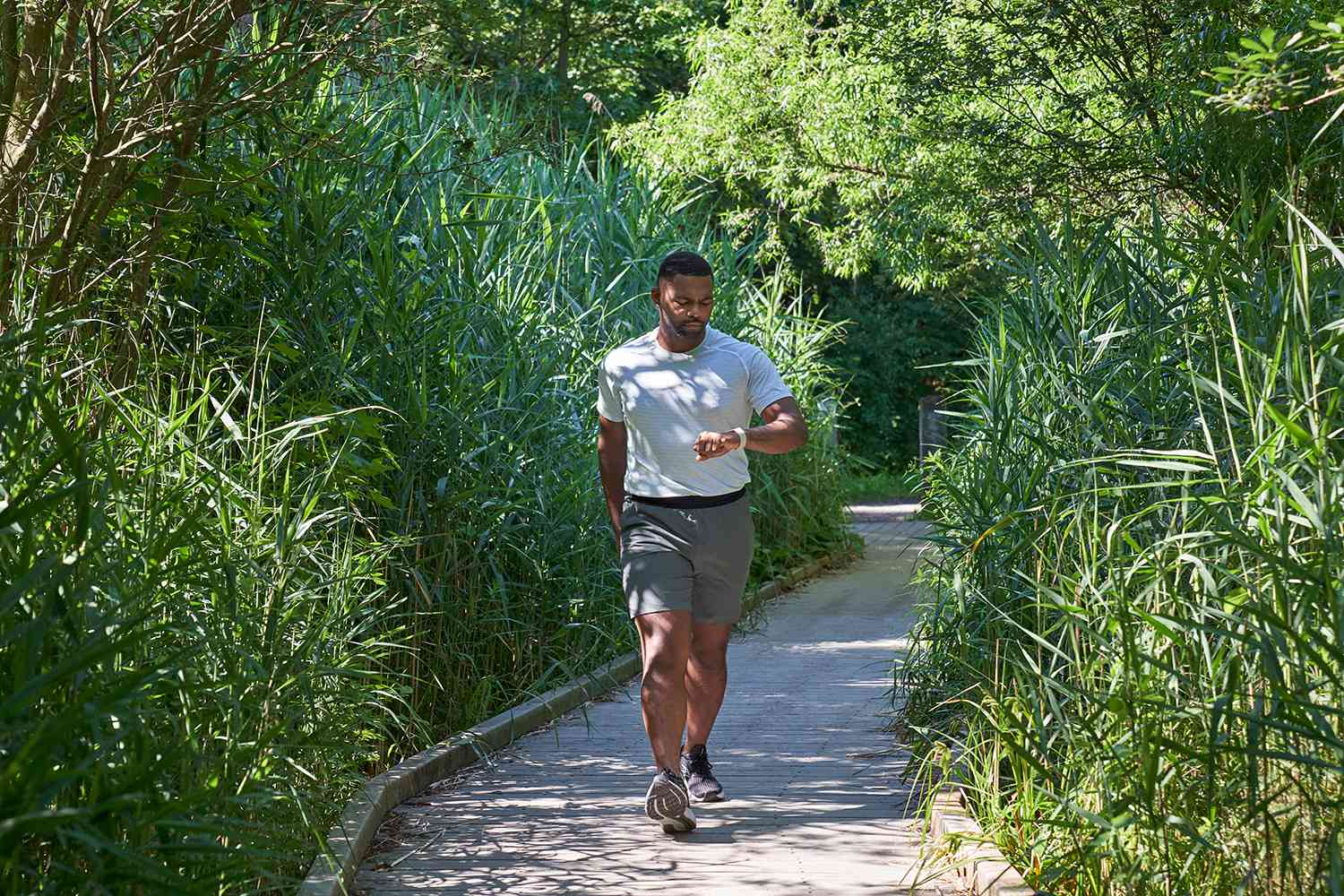 Walking 9,000 steps a day linked to extended lifespan, pace also plays ...