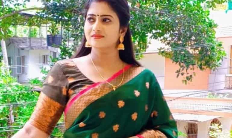 Malayalam actress Renjusha Menon found dead, suicide suspected ...