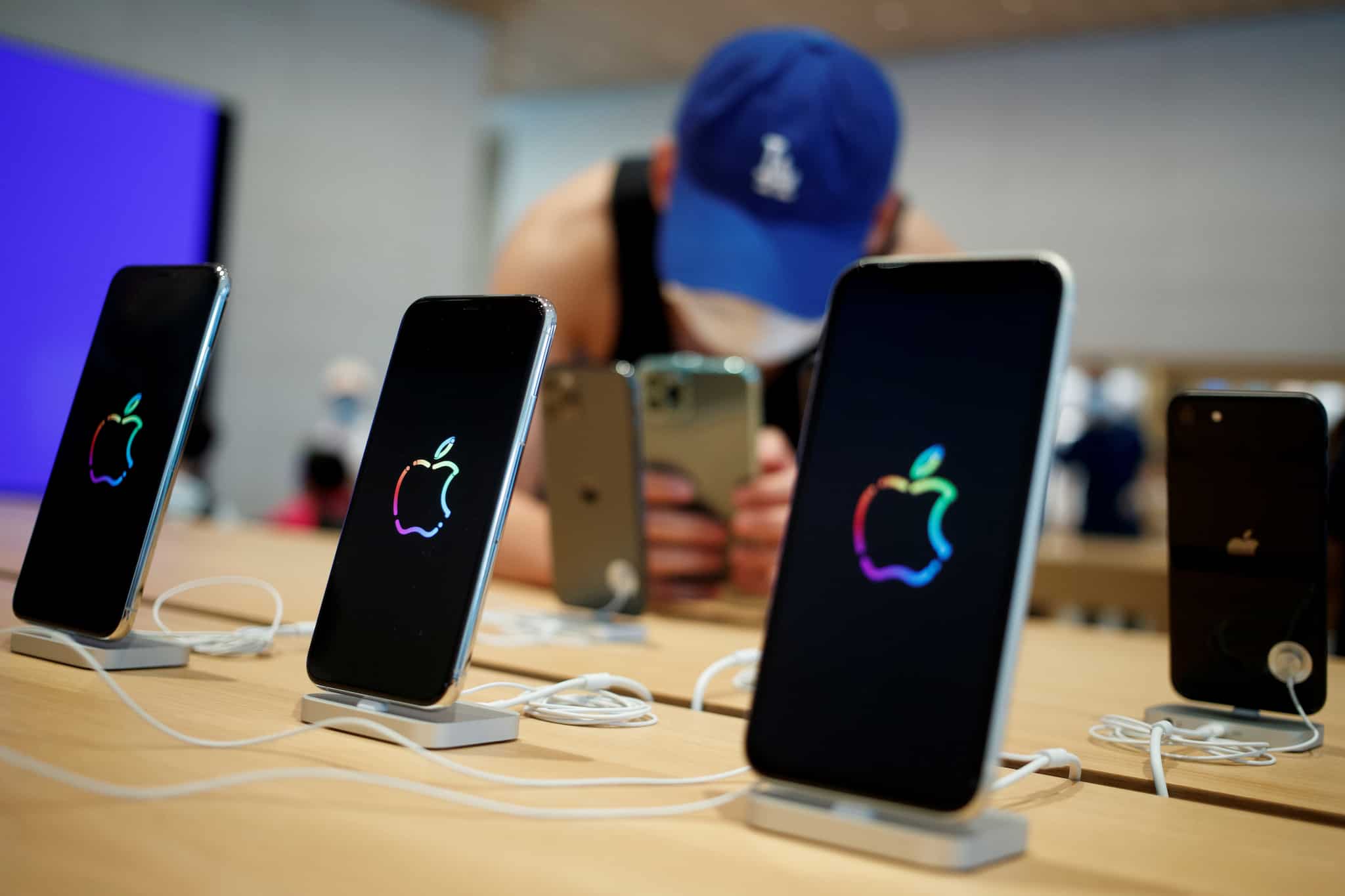 India warns Apple users of major cyber attack. Here’s the list of ...