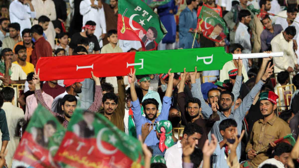 No bat for Imran Khan? Pakistan's election commission may take away PTI ...