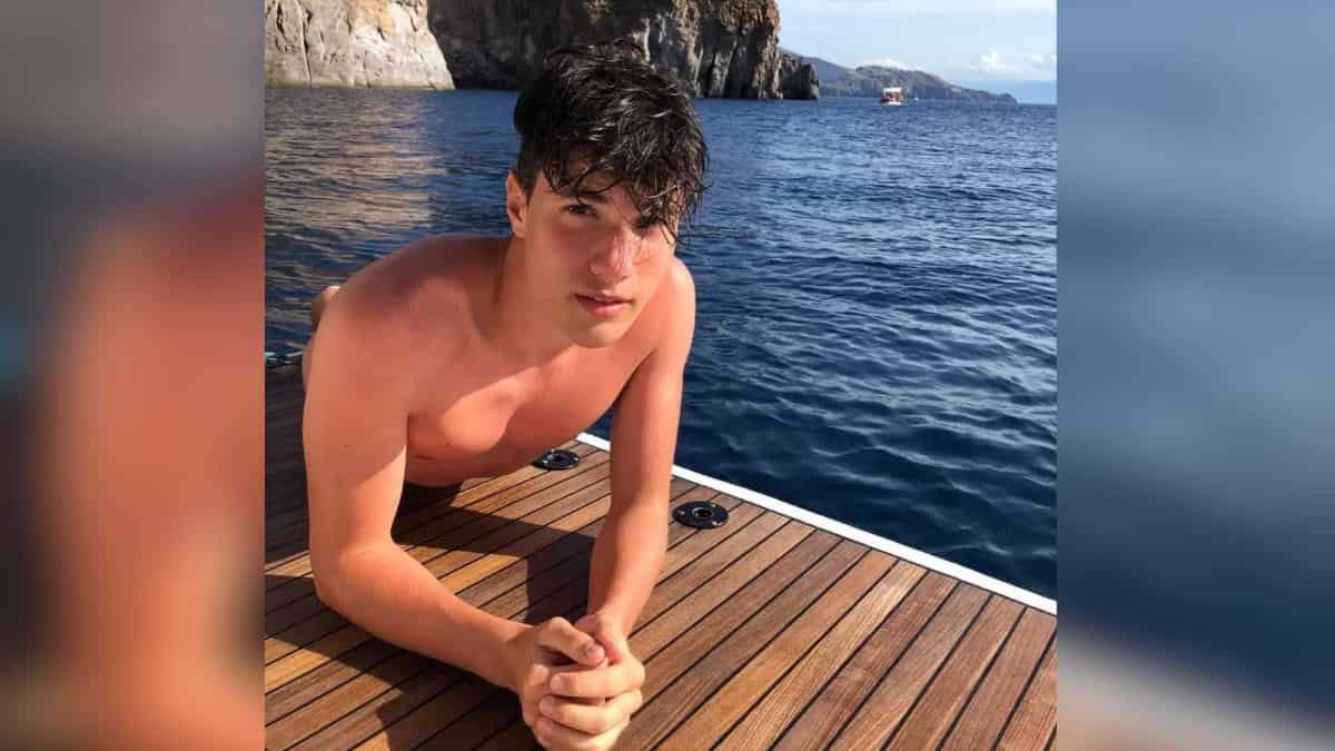 Ditching modelling career, Italy's 'most handsome man' joins church ...