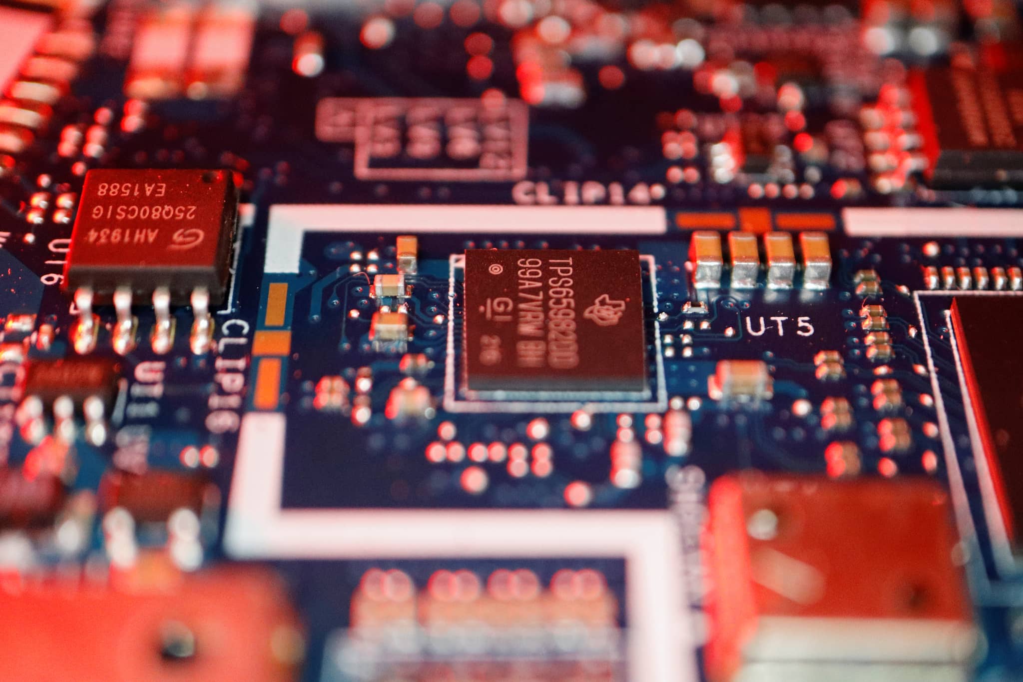 Scientists develop world’s first graphene semiconductor in ...