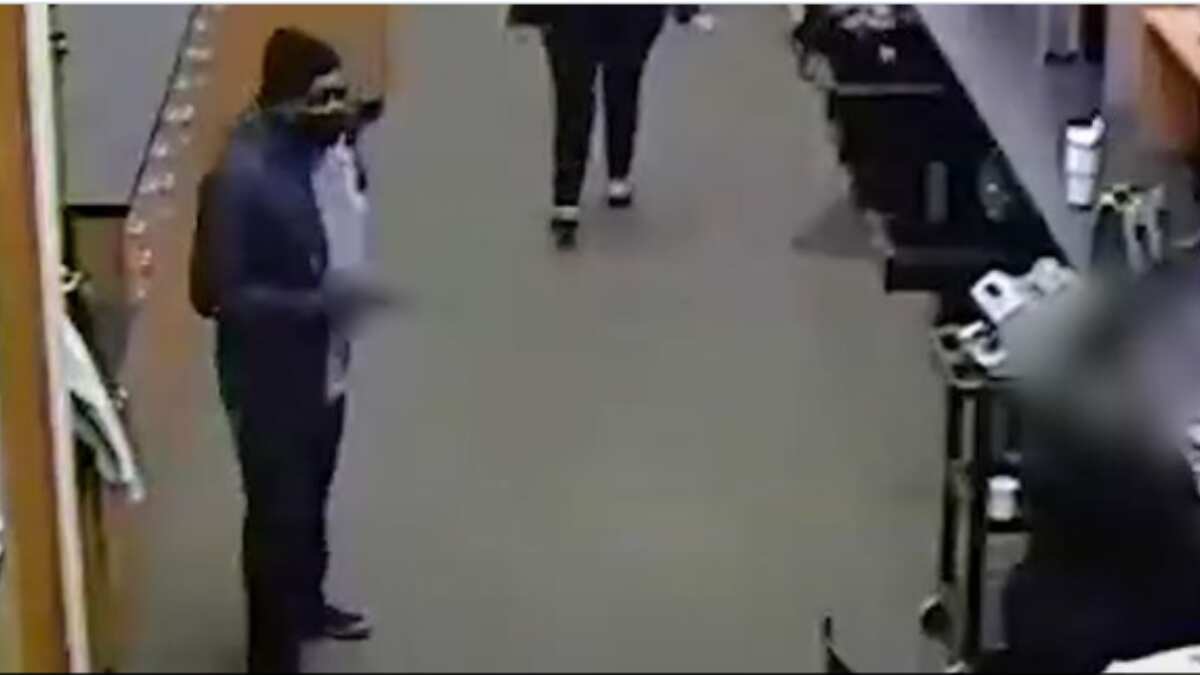 Serial bank robber, 71, who spent over 40 years in jail arrested again ...