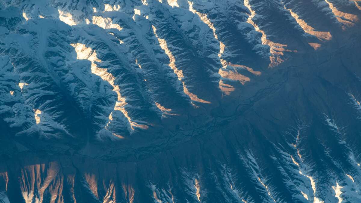 STUNNING! Astronaut shares images of ‘Alpenglow’ phenomenon near Hindu ...