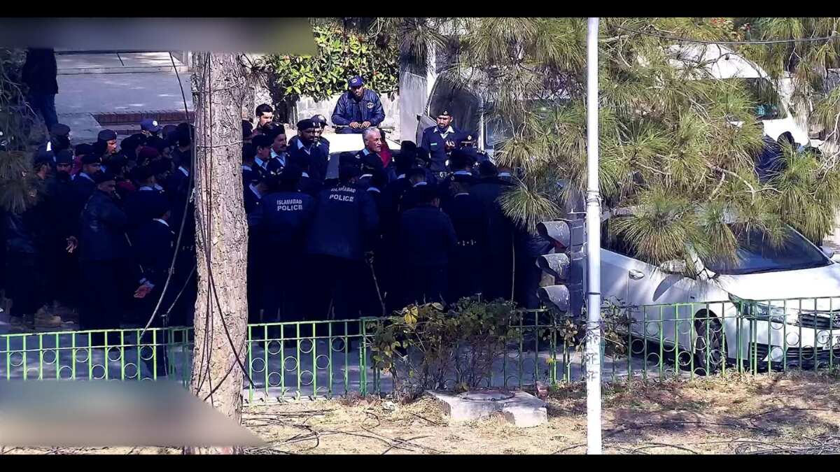 Pakistan: Sec 144 imposed in Islamabad ahead of PTI's call for ...