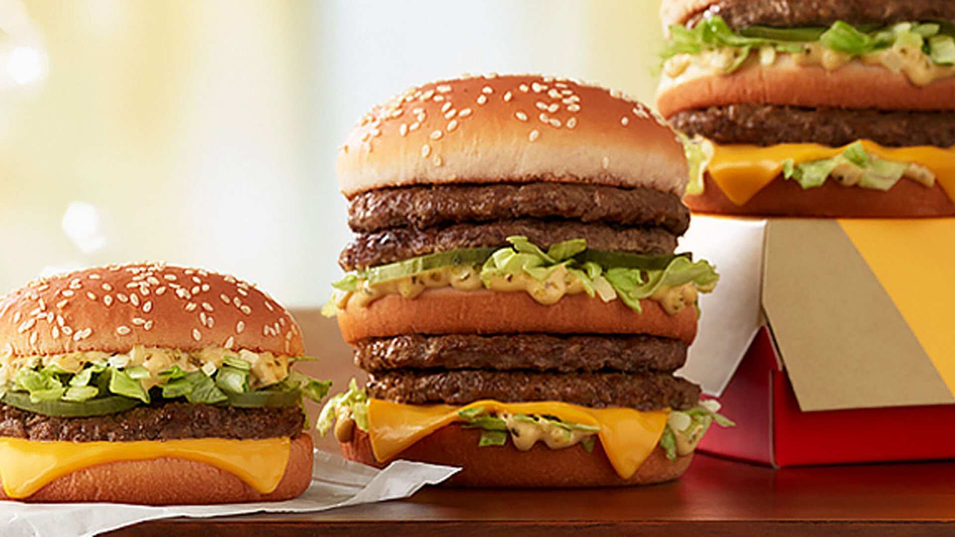 US man retains Guinness world record by eating 34,000 Big Macs in ...