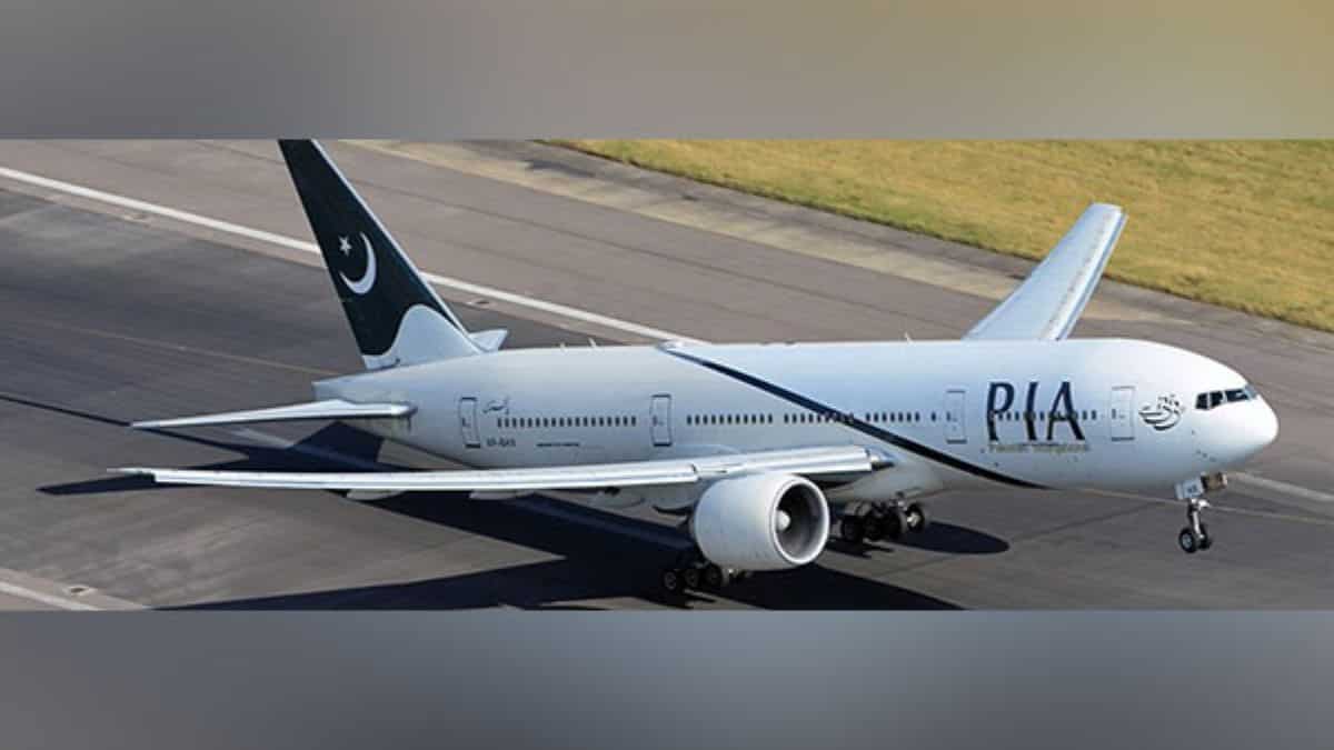 Pakistan's PIA bars pilots, cabin crew from boarding flights while ...