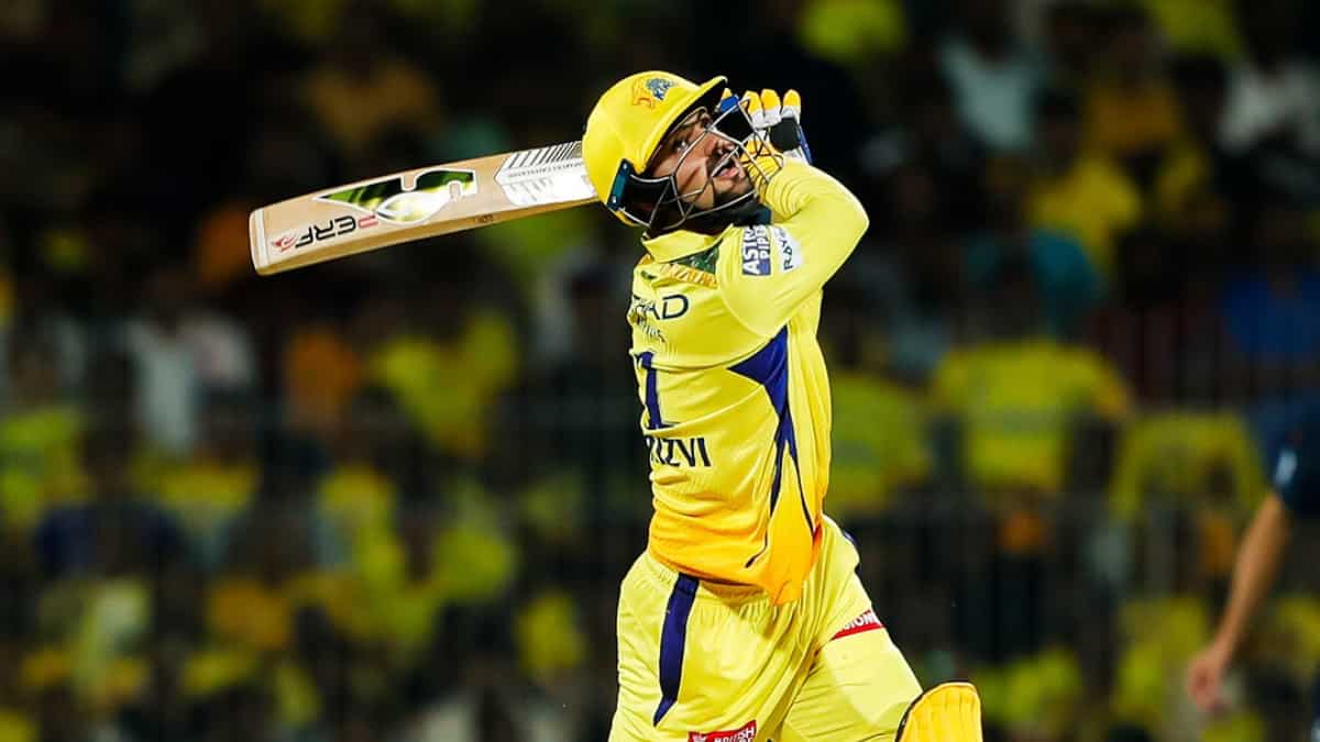 IPL 2024: WATCH | CSK's Sameer Rizvi hits GT spinner Rashid Khan for ...