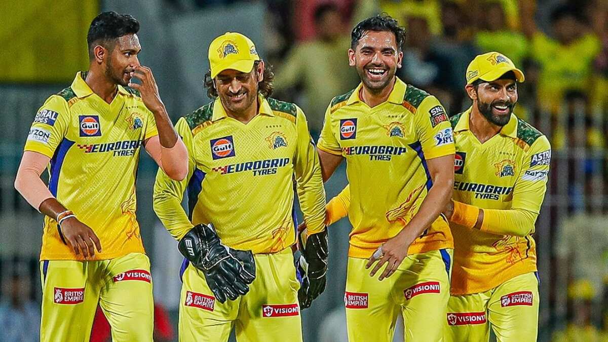 IPL 2024: WATCH | CSK's MS Dhoni takes incredible full-stretch catch vs ...