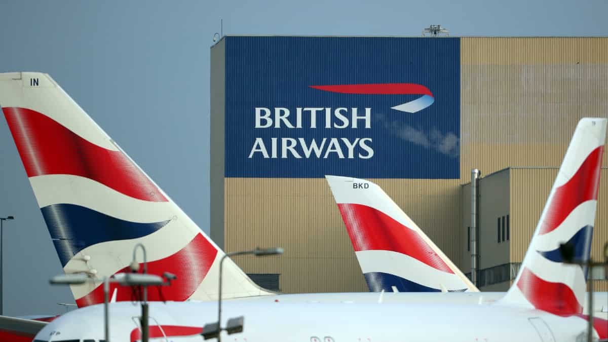 Couple caught performing 'sex act' on British Airways flight ...