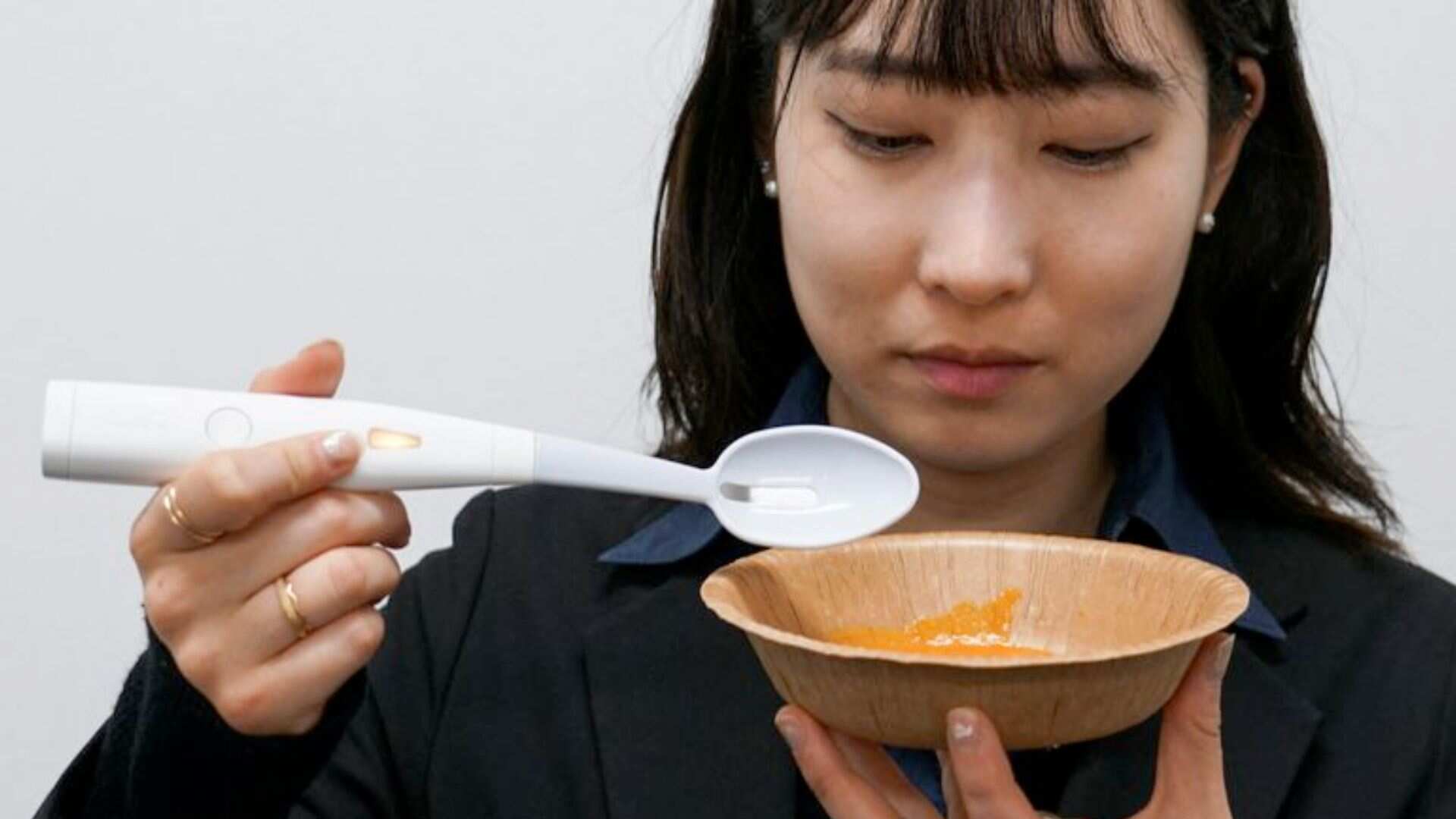 This Japanese spoon makes food taste saltier without actually adding ...