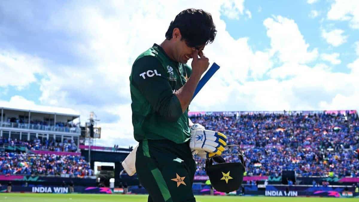 Pakistan bowler Naseem Shah in tears after India snatch win from jaws ...