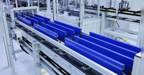 Geely launches LFP 'Short Blade' battery for enhanced EV performance ...