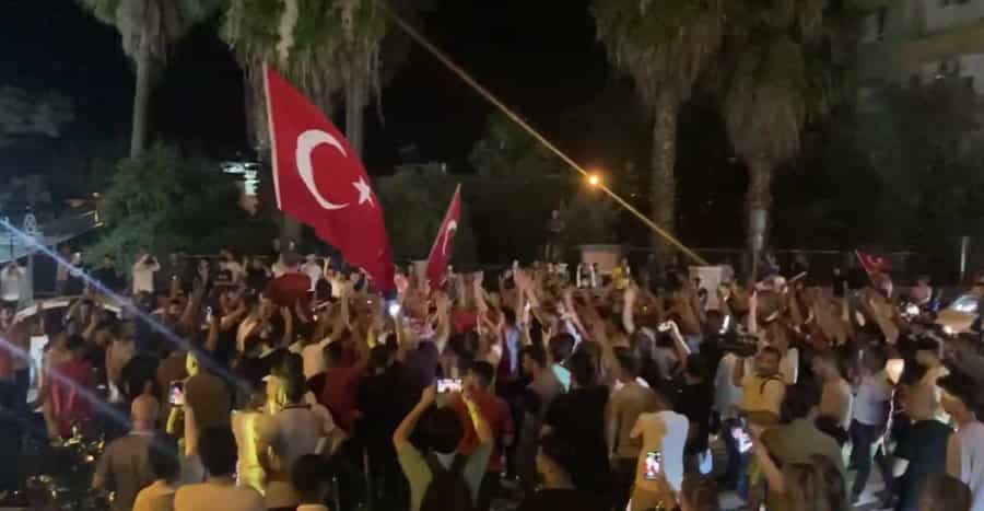 Turkey witnesses massive anti-Syrian riots, 470 detained for ...